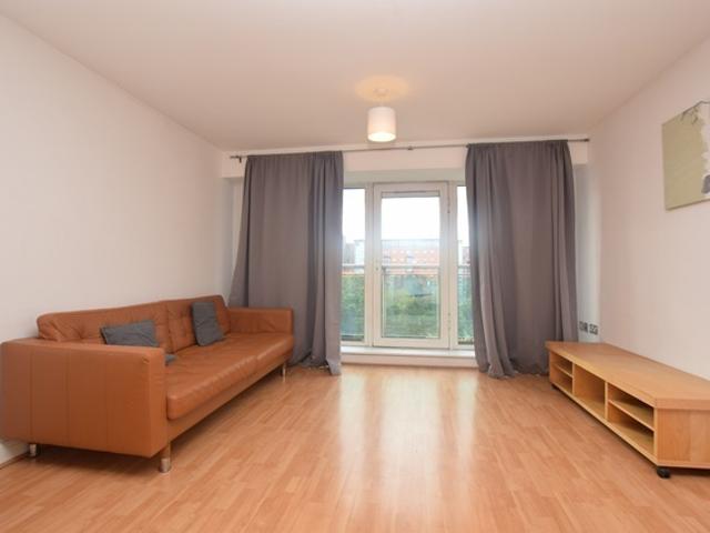 2 bedroom property to let in Royal Plaza, 1 Eldon Street, Sheffield, S1 4GB £1,100 pcm