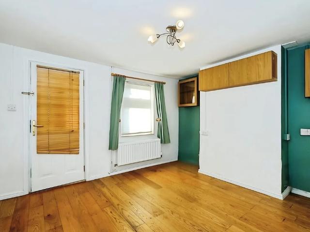 2 bedroom property to let in St Johns Close, Saffron Walden £1,500 pcm