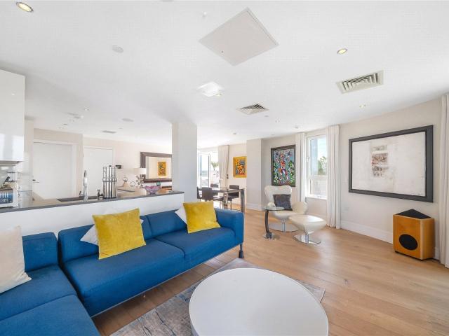 2 bedroom property to let in St. Luke's Avenue, London, SW4 £6,750 pcm