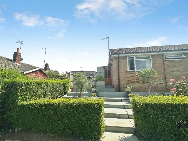 2 bedroom property to let in Stewarts Way, Manuden £1,700 pcm