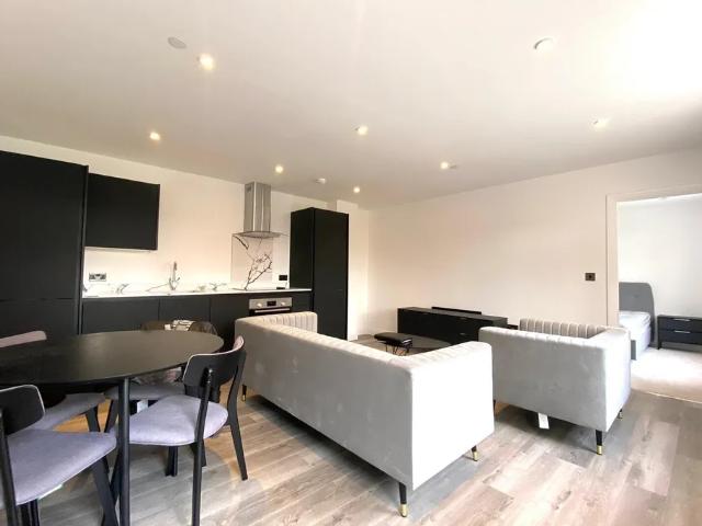 2 bedroom property to let in Swan Courtyard, Yardley, B26 £1,175 pcm