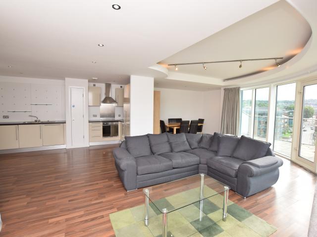 2 bedroom property to let in The Brew House, 211 Ecclesall Road, S11 8HG £1,300 pcm