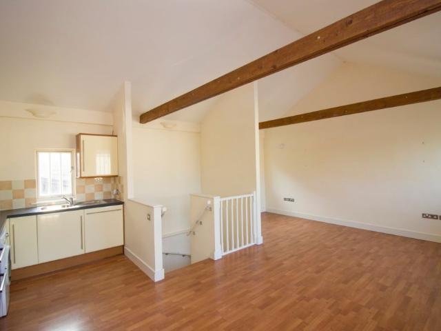 2 Bedroom Property to Let in the Heart of Clare