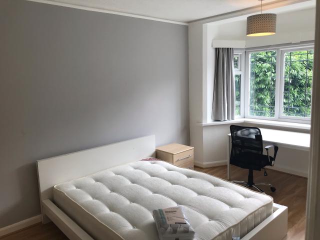 2 bedroom property to let in Weoley Court £230 pw