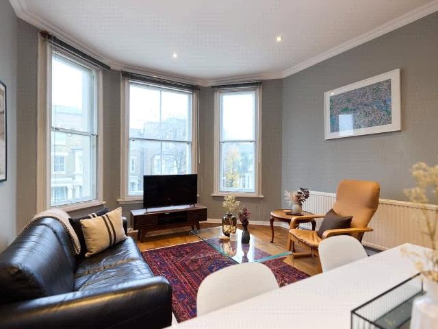 2 bedroom property to let in West End Lane, West Hampstead, London, NW6 £4,500 pcm