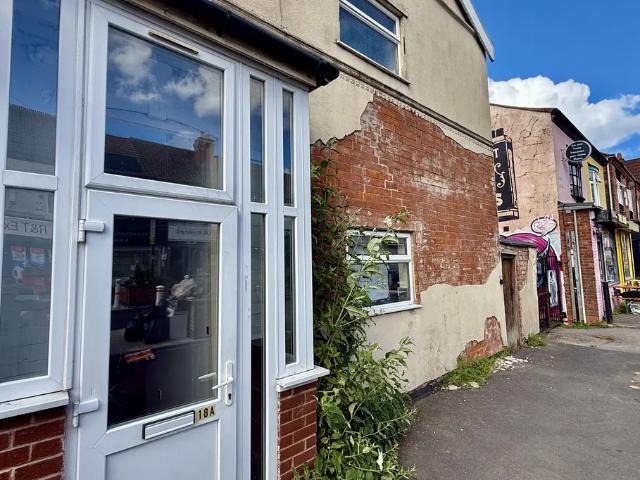 2 bedroom property to let in York Road, Kings Heath, B14 £1,100 pcm