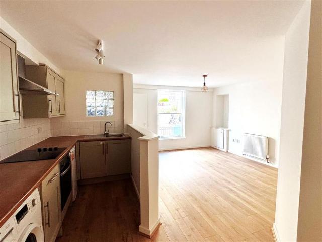 2 bedroom property to rent