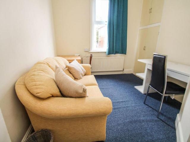 2 bedroom property to rent