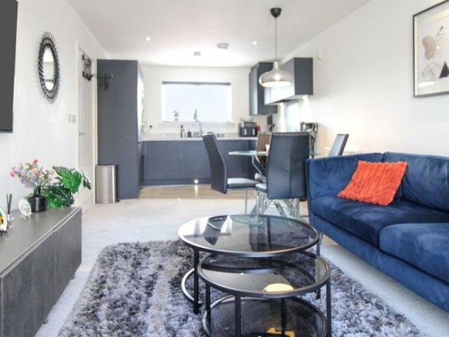 2 bedroom property to rent