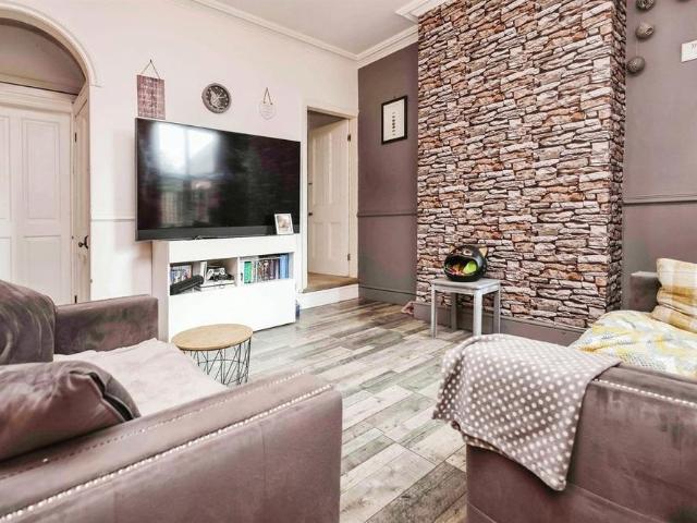 2 bedroom property to rent