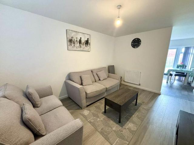 2 bedroom property to rent