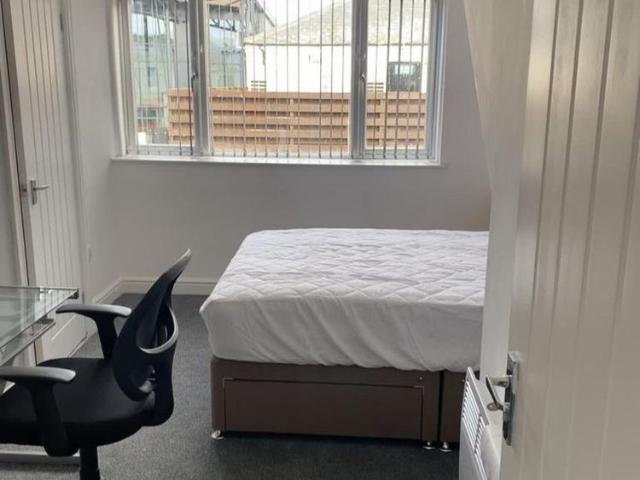 2 bedroom apartment to rent