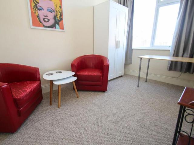 2 bedroom property to rent