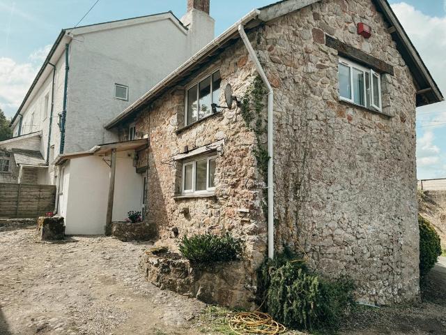 2 bedroom property to rent