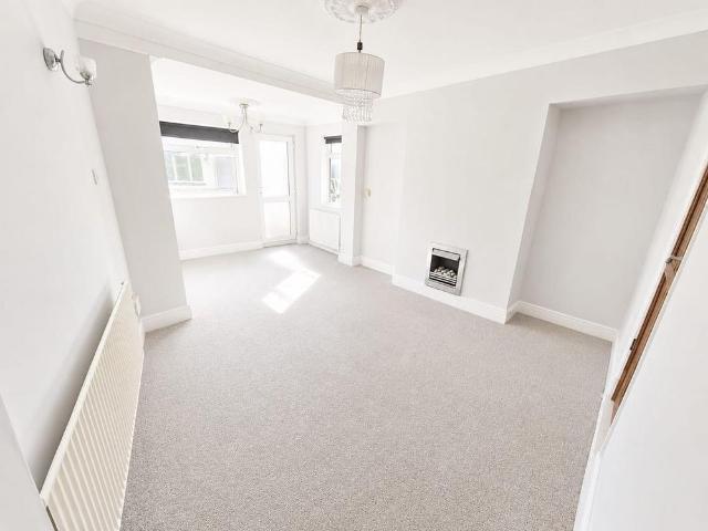 2 bedroom property to rent