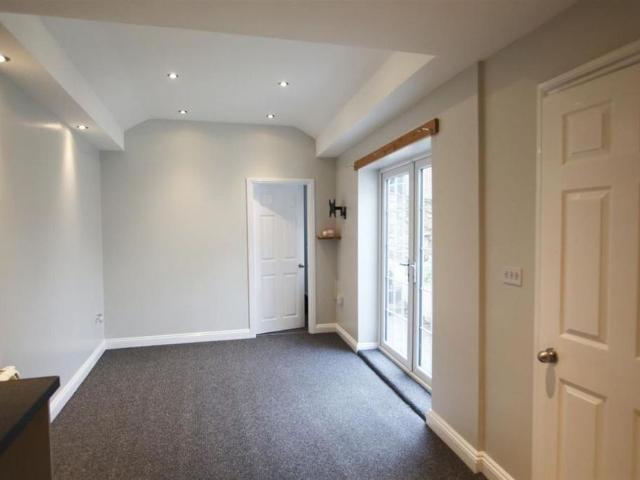 2 bedroom property to rent