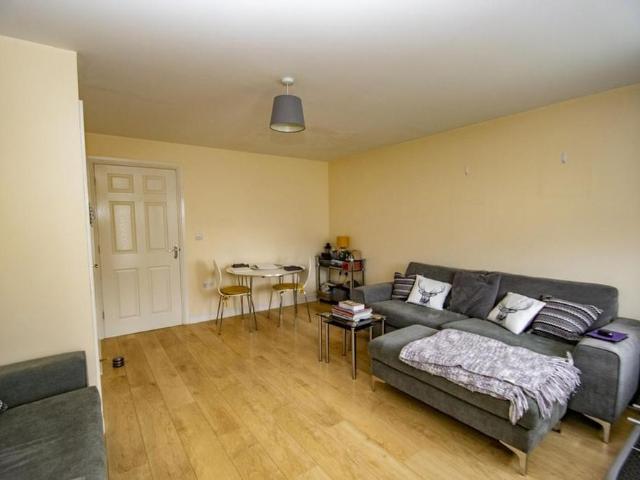 2 bedroom property to rent