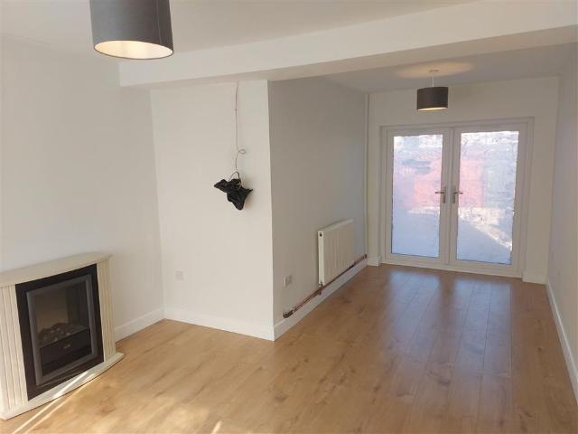 2 bedroom property to rent