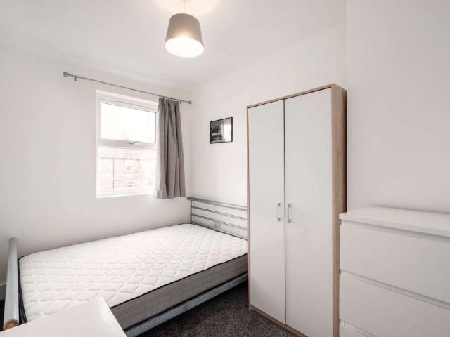 2 bedroom property to rent