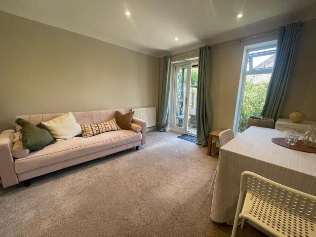 2 bedroom property to rent