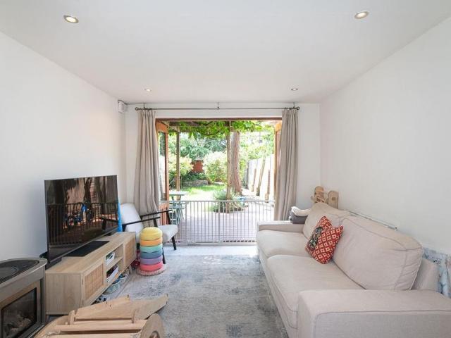 2 bedroom property to rent