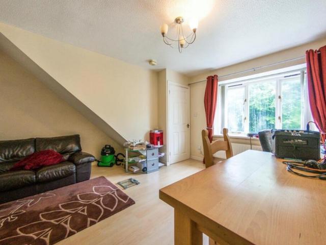 2 bedroom property to rent