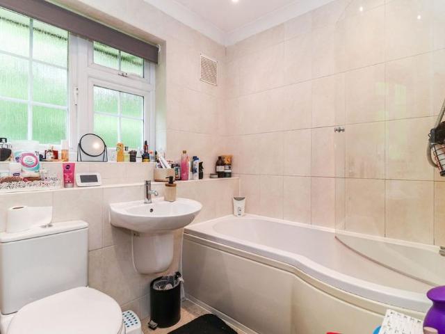 2 bedroom property to rent