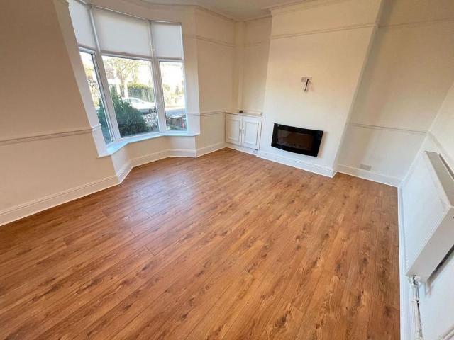 2 bedroom end of terrace house to rent