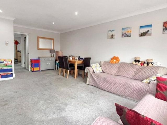 2 bedroom property to rent