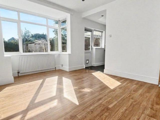 2 bedroom property to rent