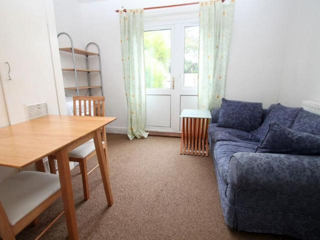 2 bedroom property to rent