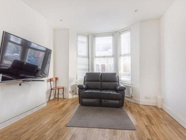 2 bedroom property to rent