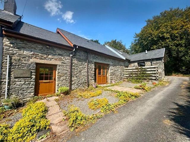 2 Bedroom Property To Rent In Ystrad Meurig, SY25