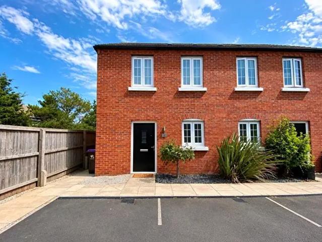 2 Bedroom Property To Rent In Birch Close, Nottingham, NG13