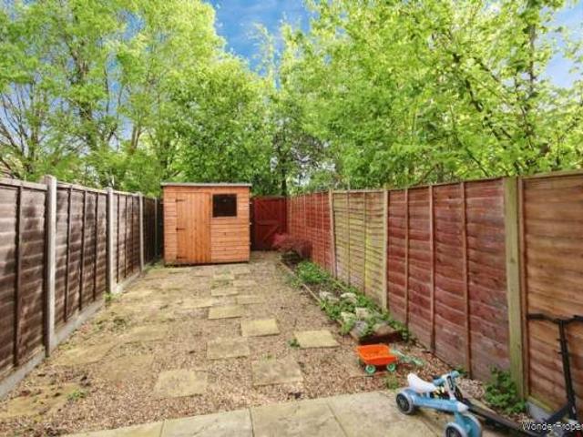 2 bedroom property to rent in Bracknell