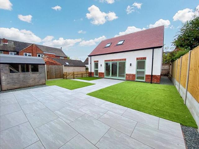 2 Bedroom Property To Rent In Derry Lane, Nottingham, NG13