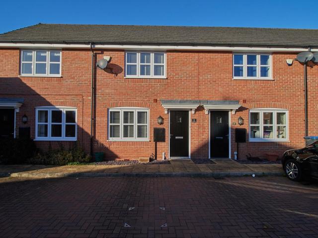 2 bedroom property to rent on Yeoman Close, Hinckley