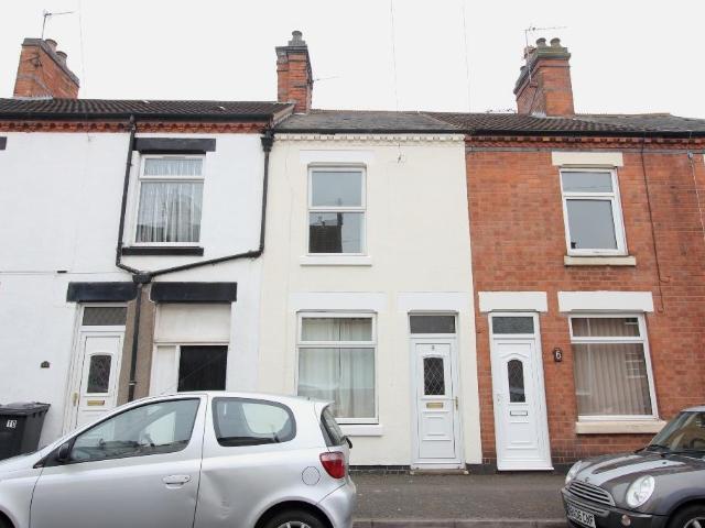 2 bedroom property to rent on Charles Street, Hinckley