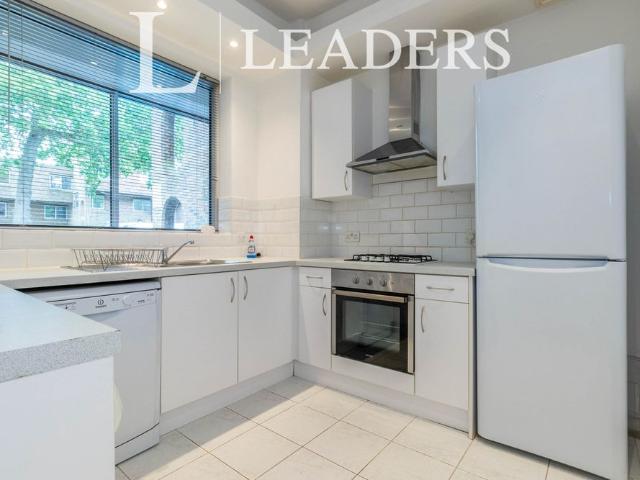 2 bedroom property to rent Stroudwater Park, Weybridge, KT13