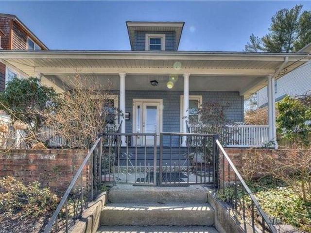 2 bedroom, Providence RI 02908 LS102776273