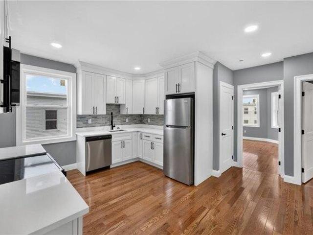 2 bedroom, Providence RI 02909 104654518