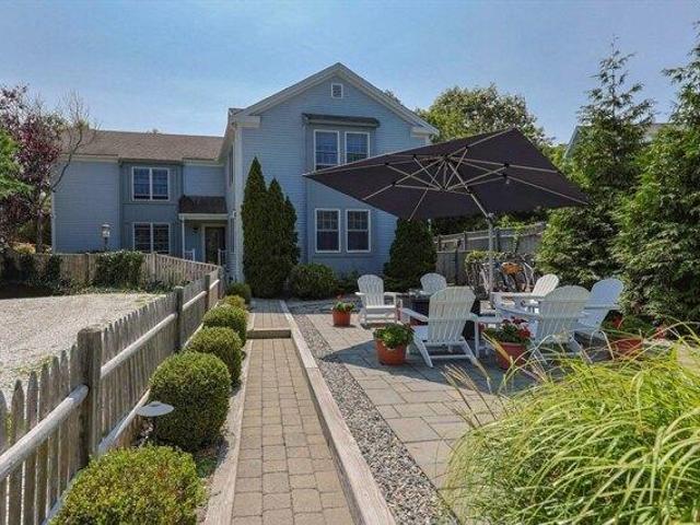 2 bedroom, Provincetown MA 02657 LS103020371