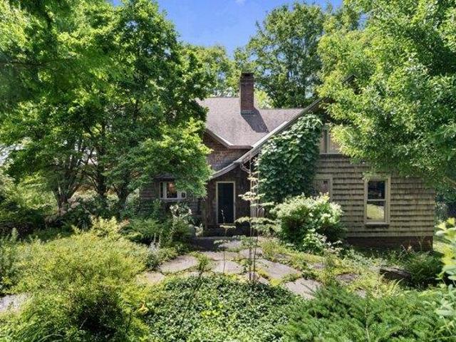 2 bedroom, Putney VT 05346 104850306