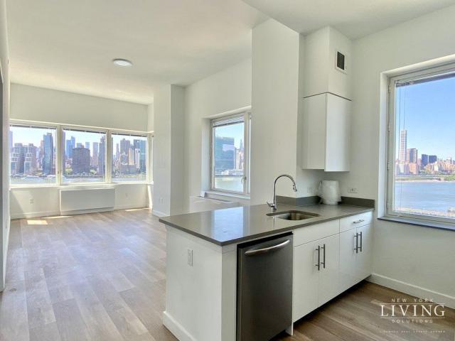 2 bedroom, Queens, NY NY 11109 62701537