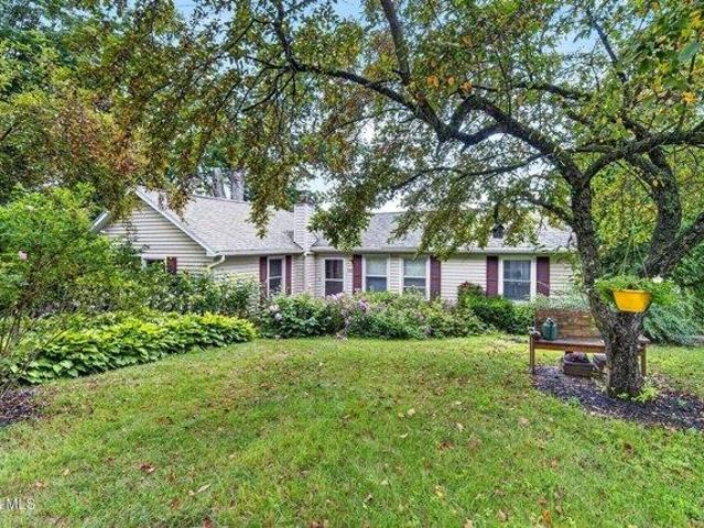 2 bedroom, Queensbury NY 12804 104899489