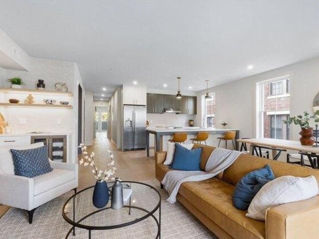 2 bedroom, Quincy MA 02169 102345180