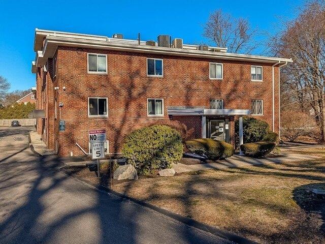2 bedroom, Quincy MA 02169 103851256
