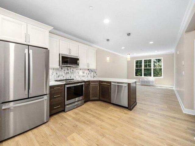 2 bedroom, Quincy MA 02169 103888087