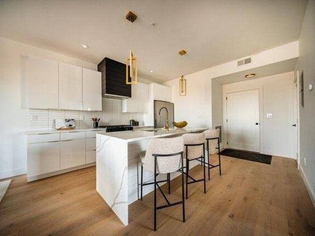 2 bedroom, Quincy MA 02169 103967876