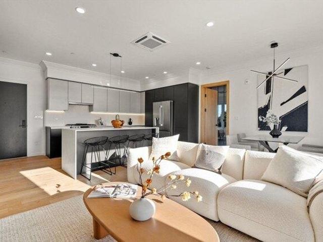 2 bedroom, Quincy MA 02169 104651180